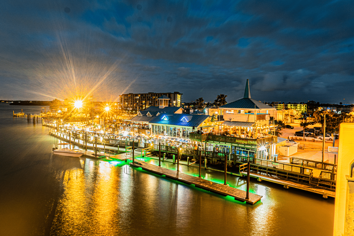 7 Best Tampa Restaurants on the Water | Accessible by Boat