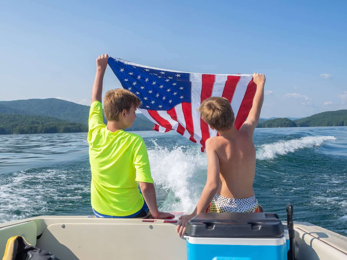 Labor Day Boating Guide | Boatsetter