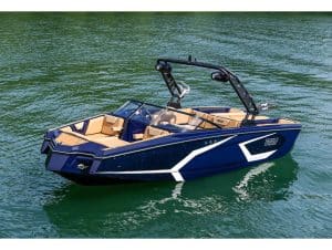 10 Best Boats for Wakeboarding 2024 | Boatsetter