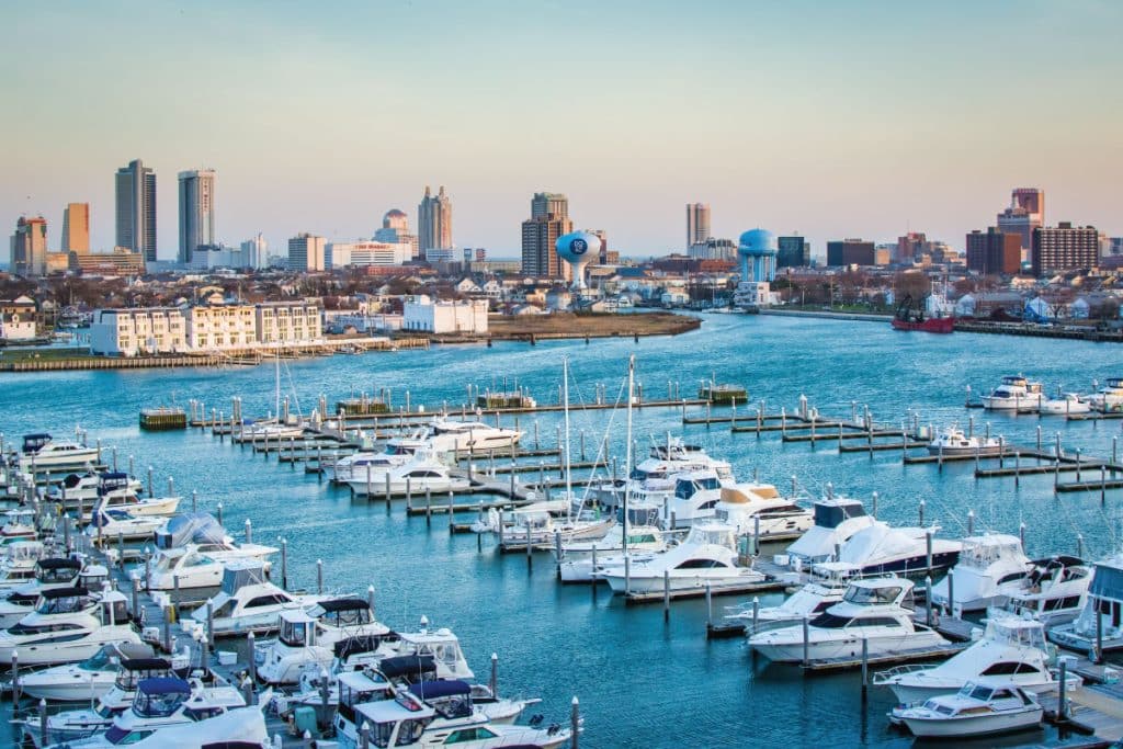 Chicago Boating Guide: Destinations, Where to Launch, and More