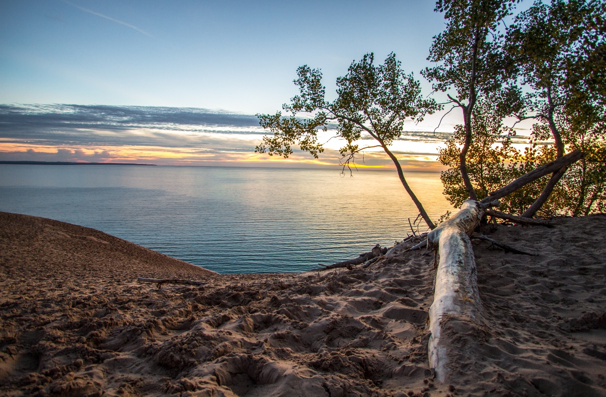 10 Incredible Beach Camping Sites in the US | Boatsetter