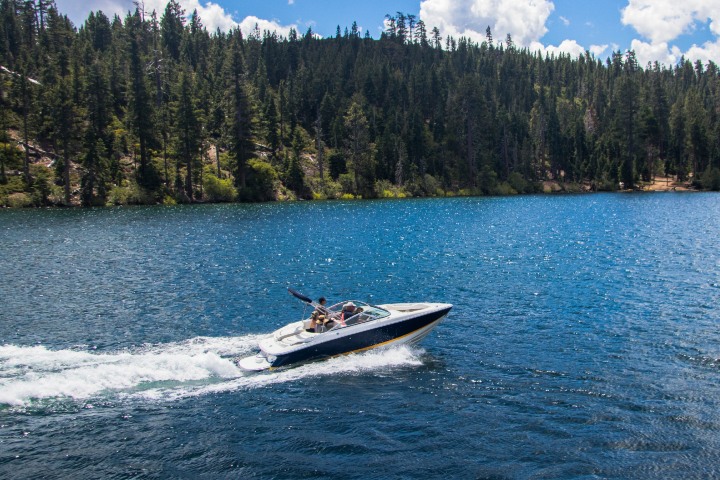 Lake Boating : Your Guide to Fun, Safety, and Adventure