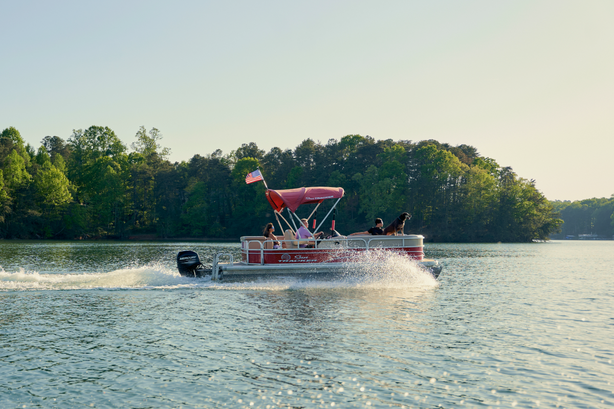 Boatsetter Owners give back to first responders with free boat days
